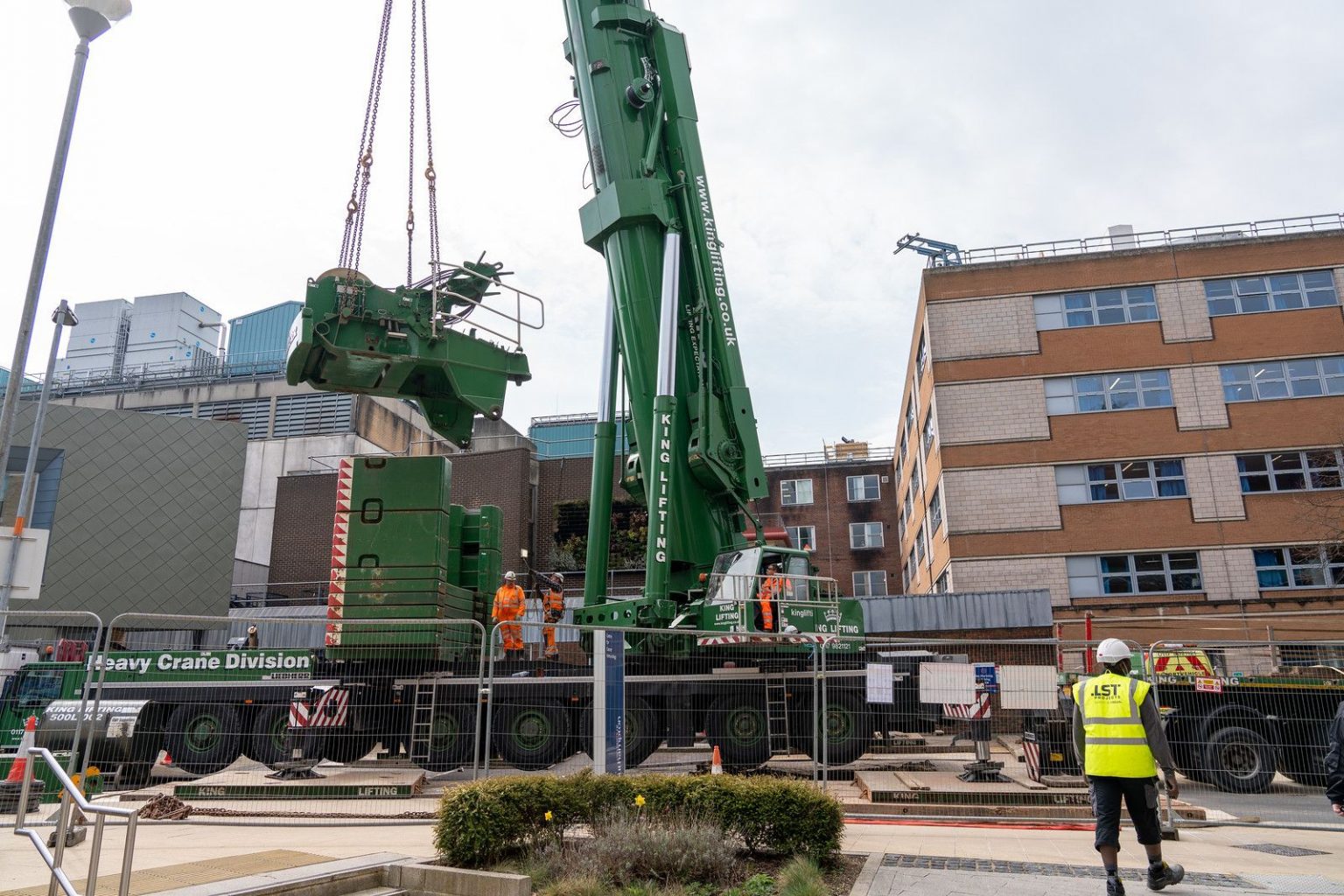 Services | Heavy-Lifting and Plant Machinery Movement